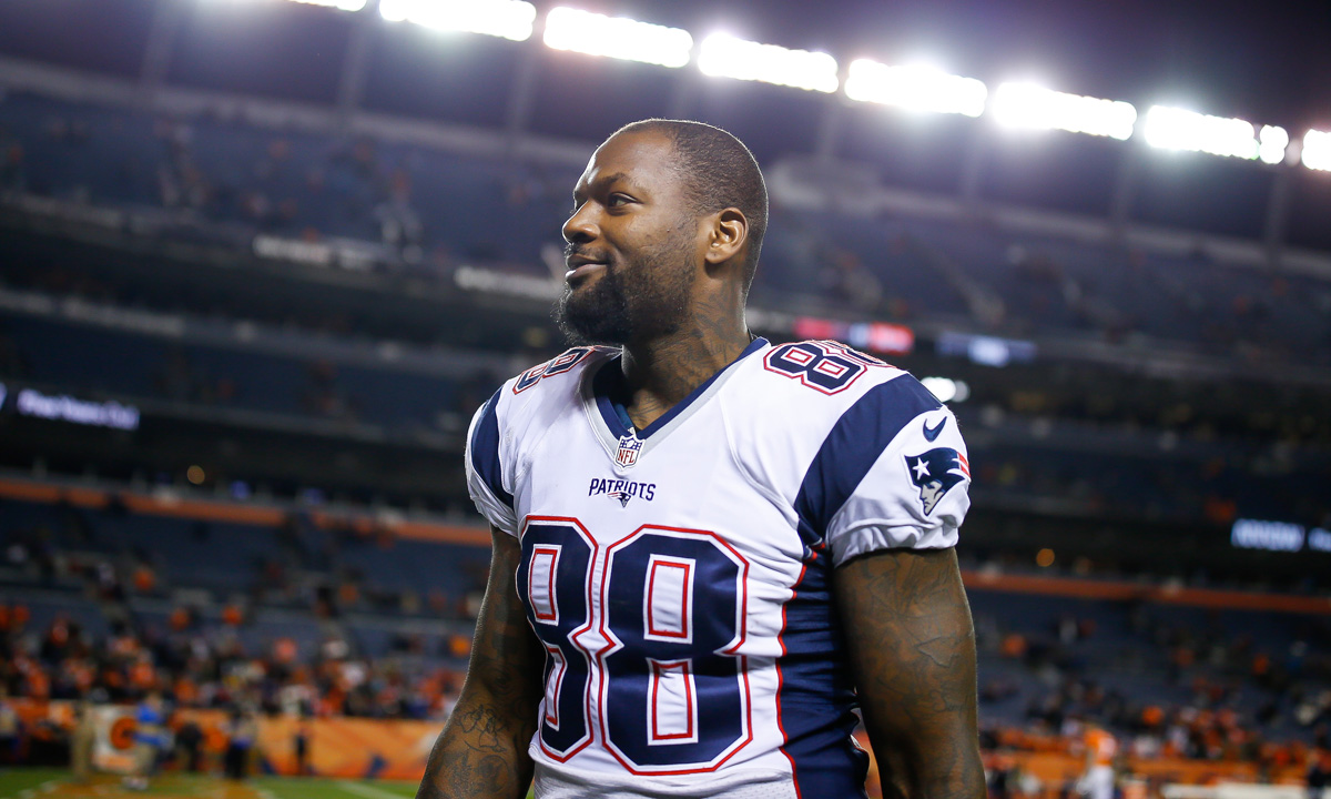 Former Player Says 9 Out Of 10 NFL Athletes Smoke Marijuana