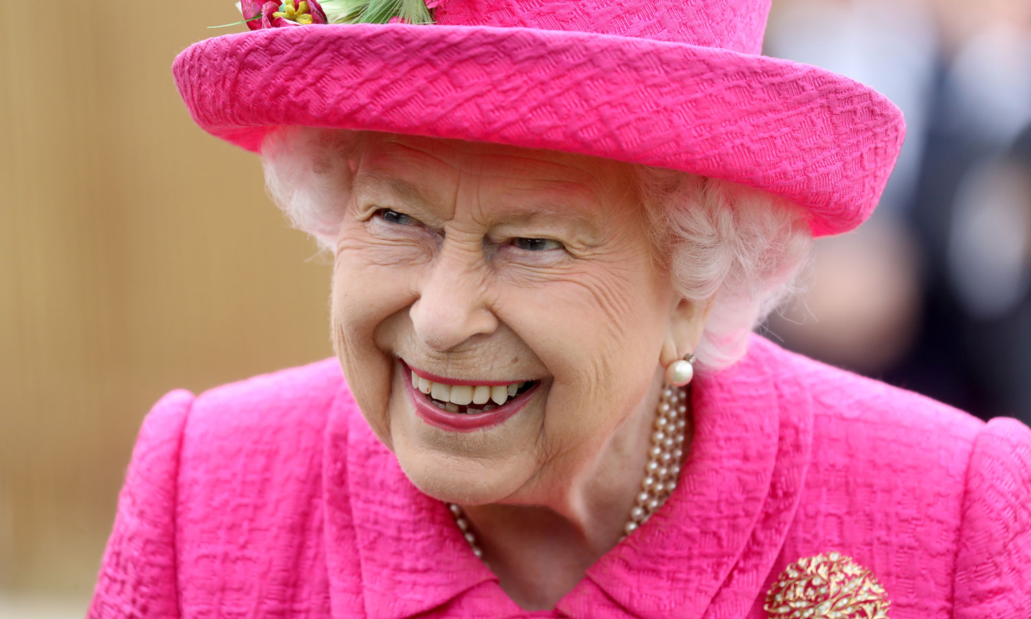 When Royal Offsprings Start Bowing To The Queen - The Fresh Toast